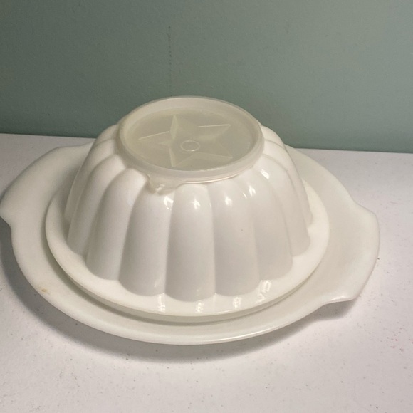 Tupperware | Kitchen | Vintage Tupperware Jelnserve Jello Mold | Poshmark